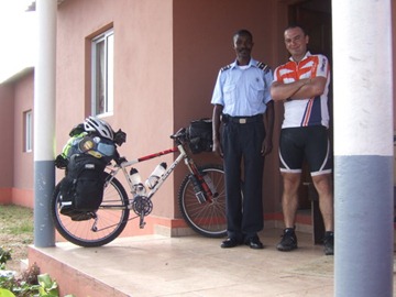 Luanda-Maputo by Bicycle: 7º Dia (Caculama – Xá Muteba)